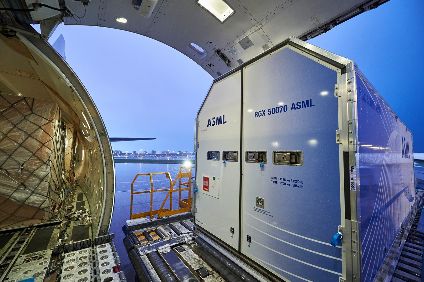 Voor ASML was coronacrisis snel voorbij; Veldhovens bedrijf Nederlands ...