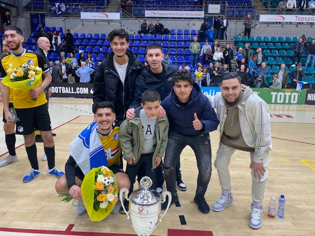 Said Bouzambou viert bekertriomf met FC Eindhoven: ‘Dit zijn de ...