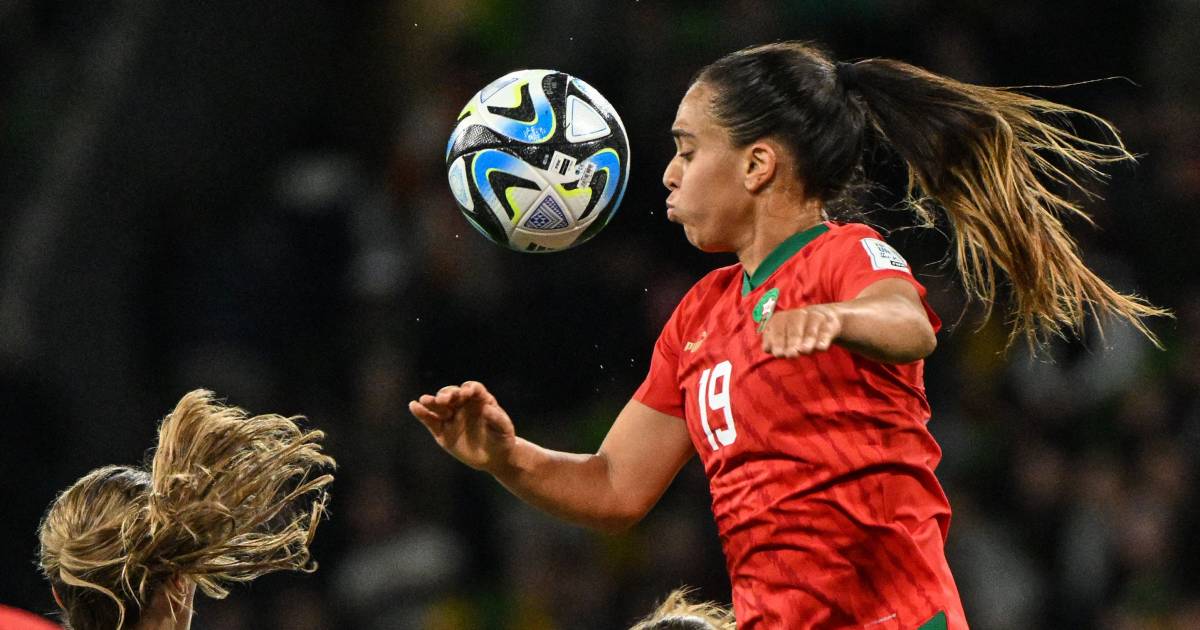 Wie is Ouzraoui Diki, de straatvoetbalster uit Molenbeek die met ...