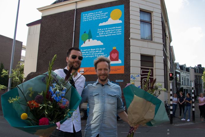 Gedicht op Utrechtse muur over Máxima Centrum: 'Als je er komt ...