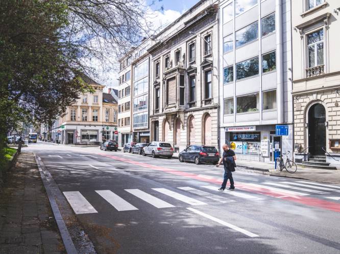 Fout parkeren is in Gent kwestie van centimeters: parkeerwachters met ...