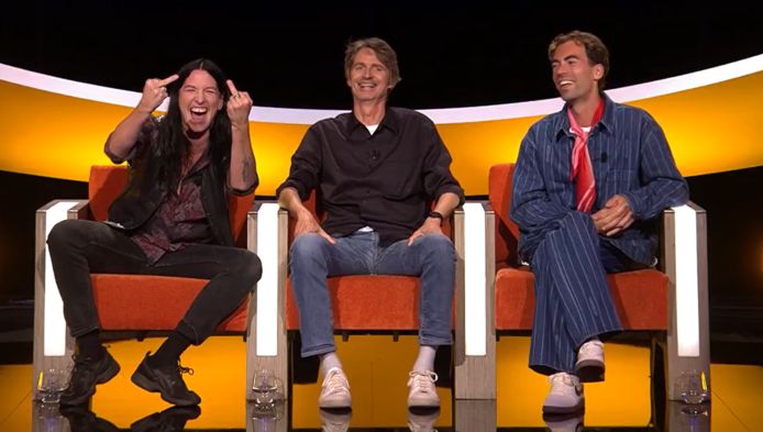 Met de (uitgestoken middel)vingers in de neus: Raven van Dorst geeft ...