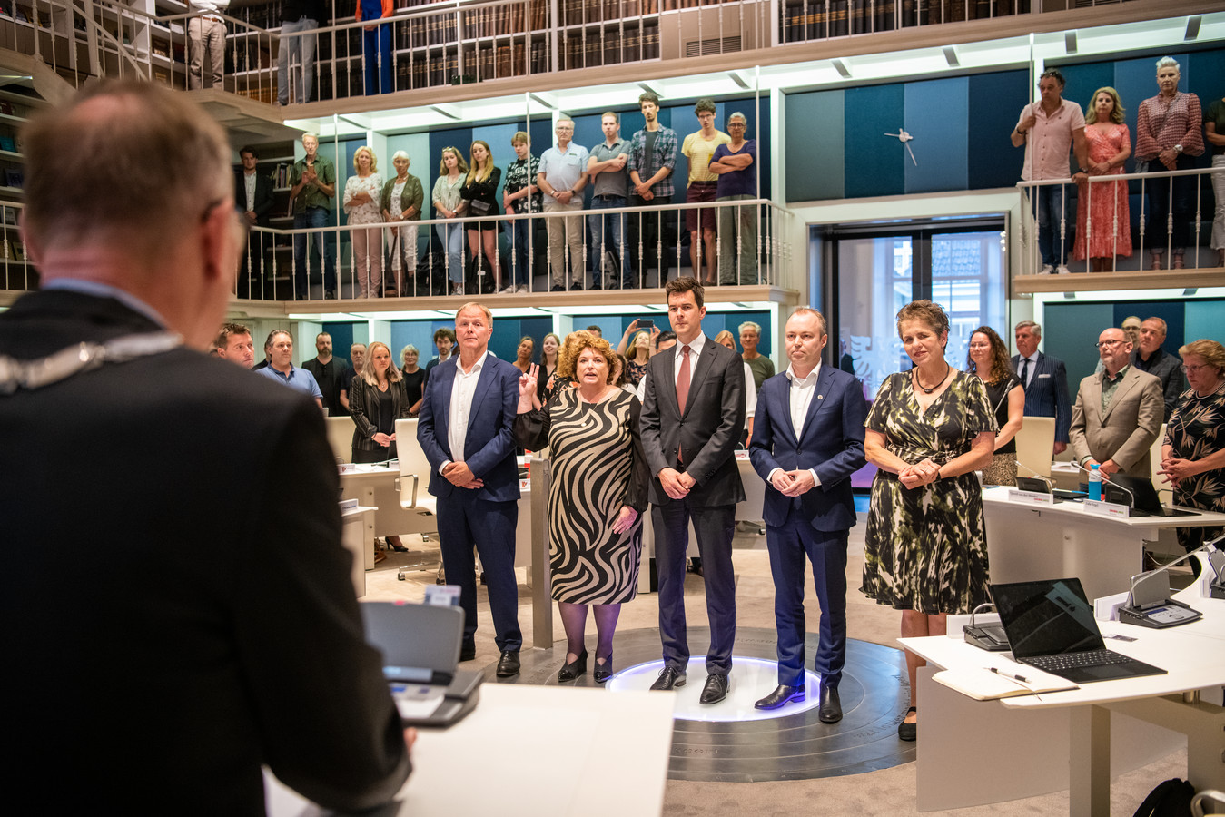 Wanhoop over torenhoge energierekening: Deventer gaat meer inwoners ...