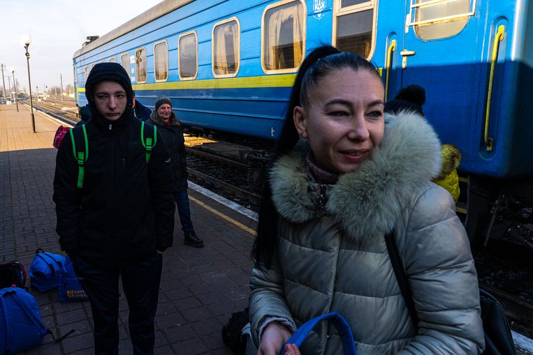 ‘Na een paar maanden Russisch schoolkamp is een kind bekeerd’: deze Oekraïense ouders gingen hun ...