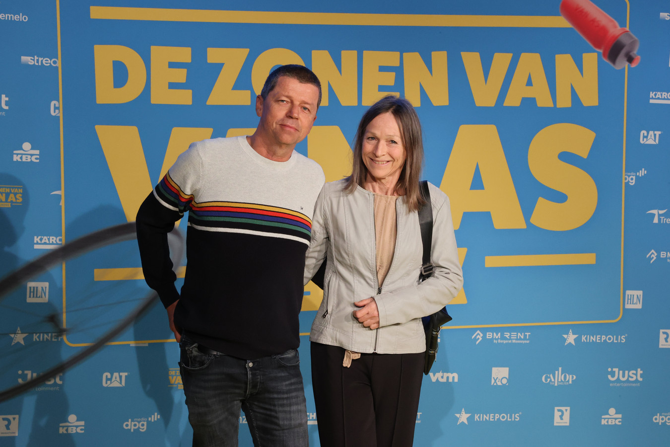 IN BEELD. Een swingende Sam Gooris en een onherkenbare Bart Wellens ...