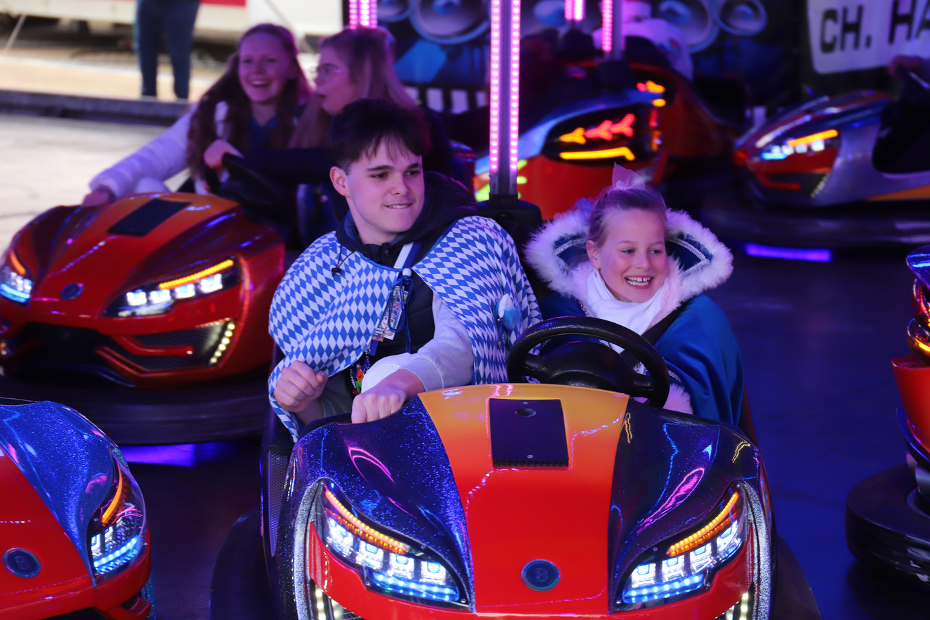 IN BEELD. Mini-prinsenpaar Vince en Kytana openen officieel de grote ...