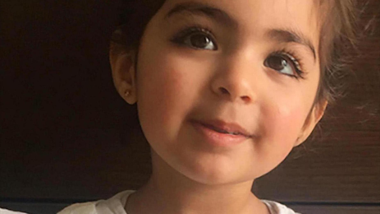 Advocaten: Rechter in India besluit dat ontvoerde Insiya bij vader ...