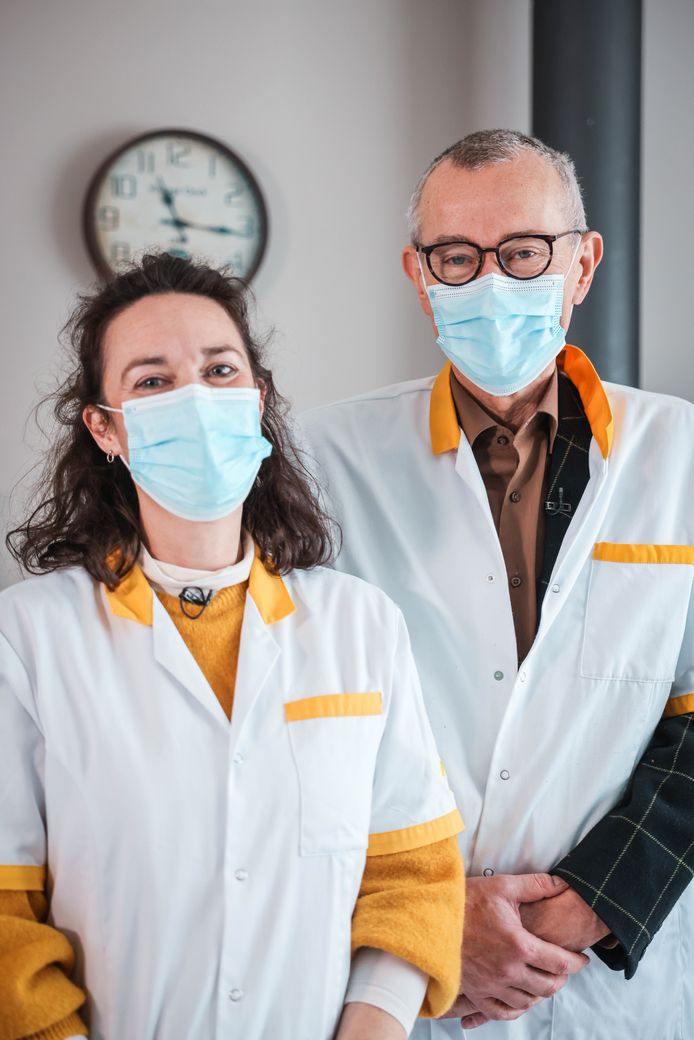 Thuisverpleegster Erika op ronde met minister Frank Vandenbroucke ...