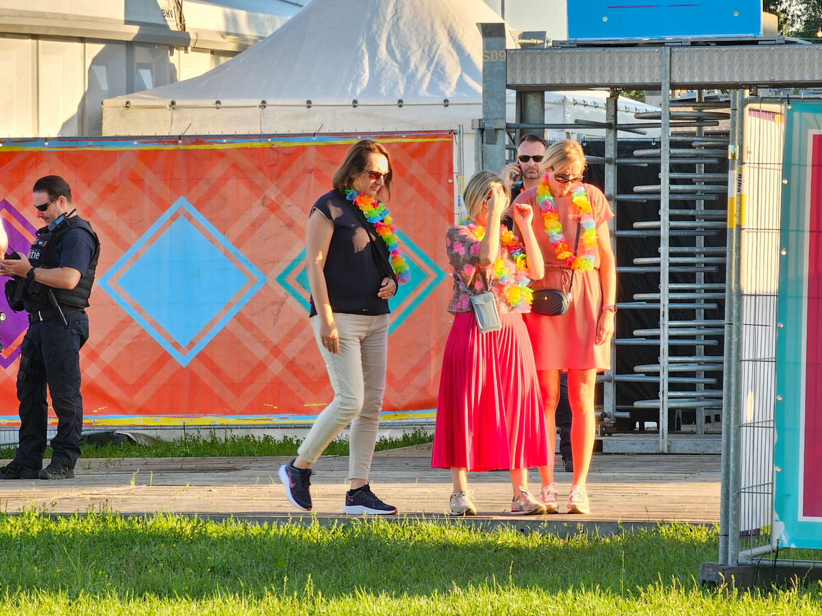 IN BEELD. 40ste Antilliaanse Feesten gestart onder stralende zomerzon ...