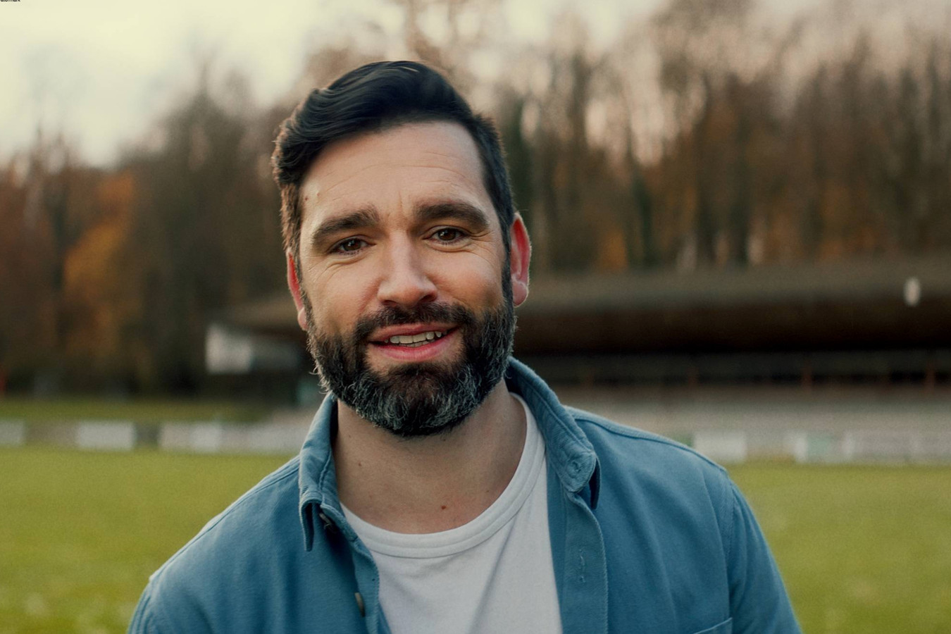 Metejoor stelt nieuwe videoclip voor tegen agressie in het jeugdvoetbal ...