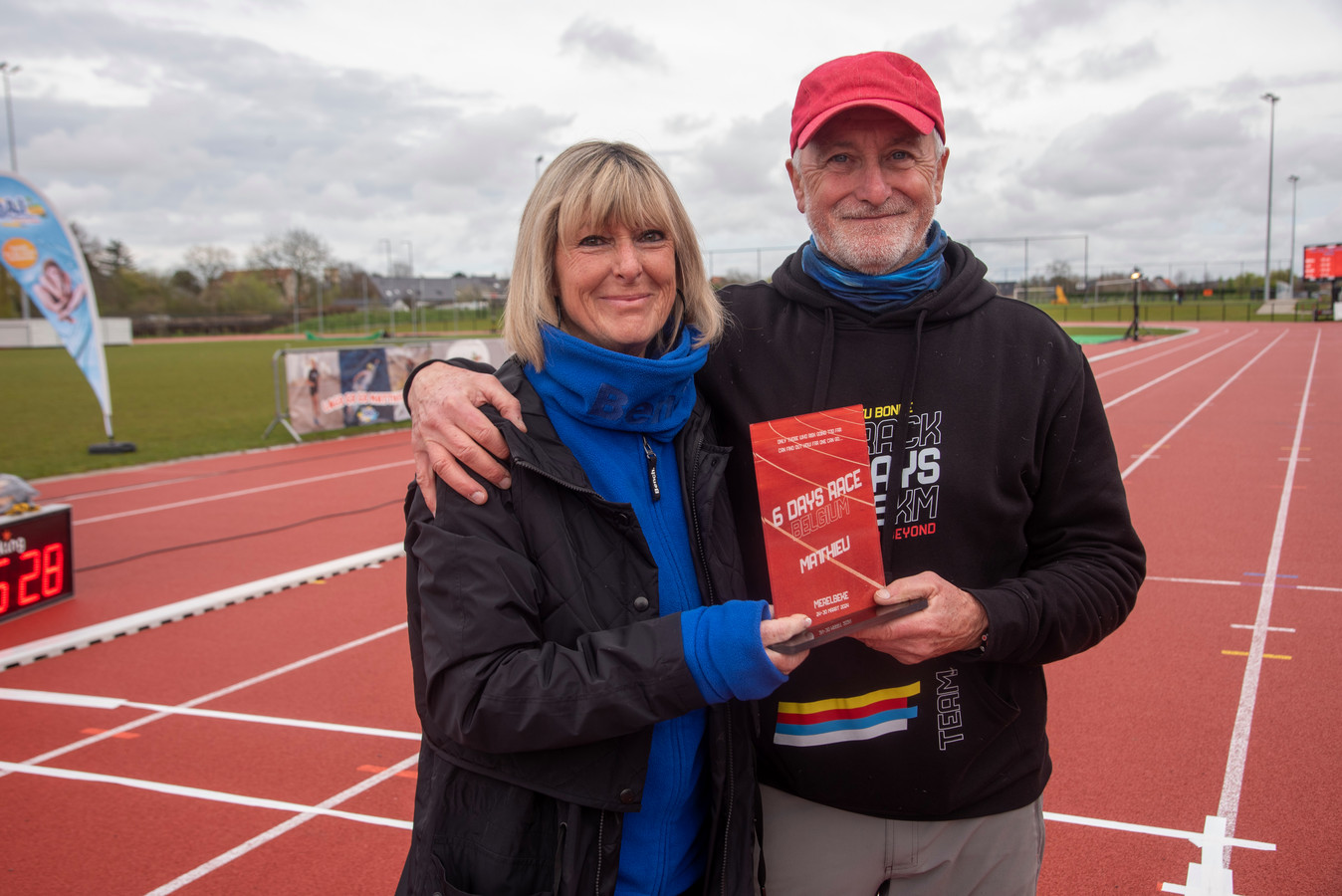 Mama Carole ziet zoon en ultraloper Matthieu Bonne (30) afhaken met ...