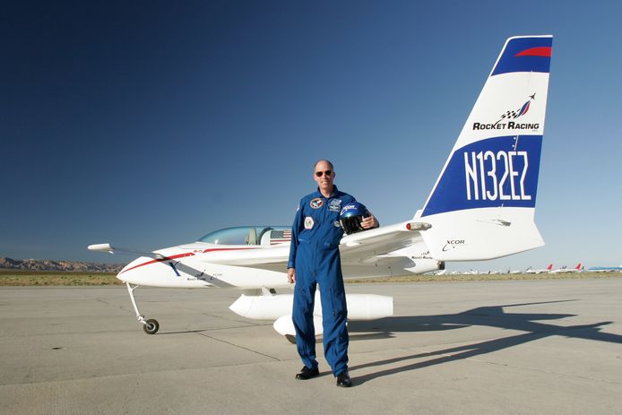 Amerikaanse astronaut Richard Searfoss overleden | Wetenschap | hln.be