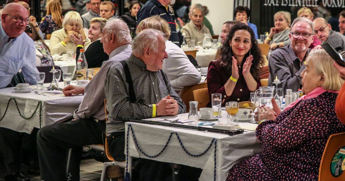 REPORTAGE. Kwetsbaren vieren na drie jaar weer samen oudejaar: “We gaan ...