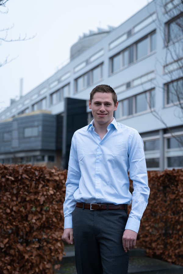 Jongeren winnen langzaam terrein op Hoeksche Waardse kieslijsten | Foto ...