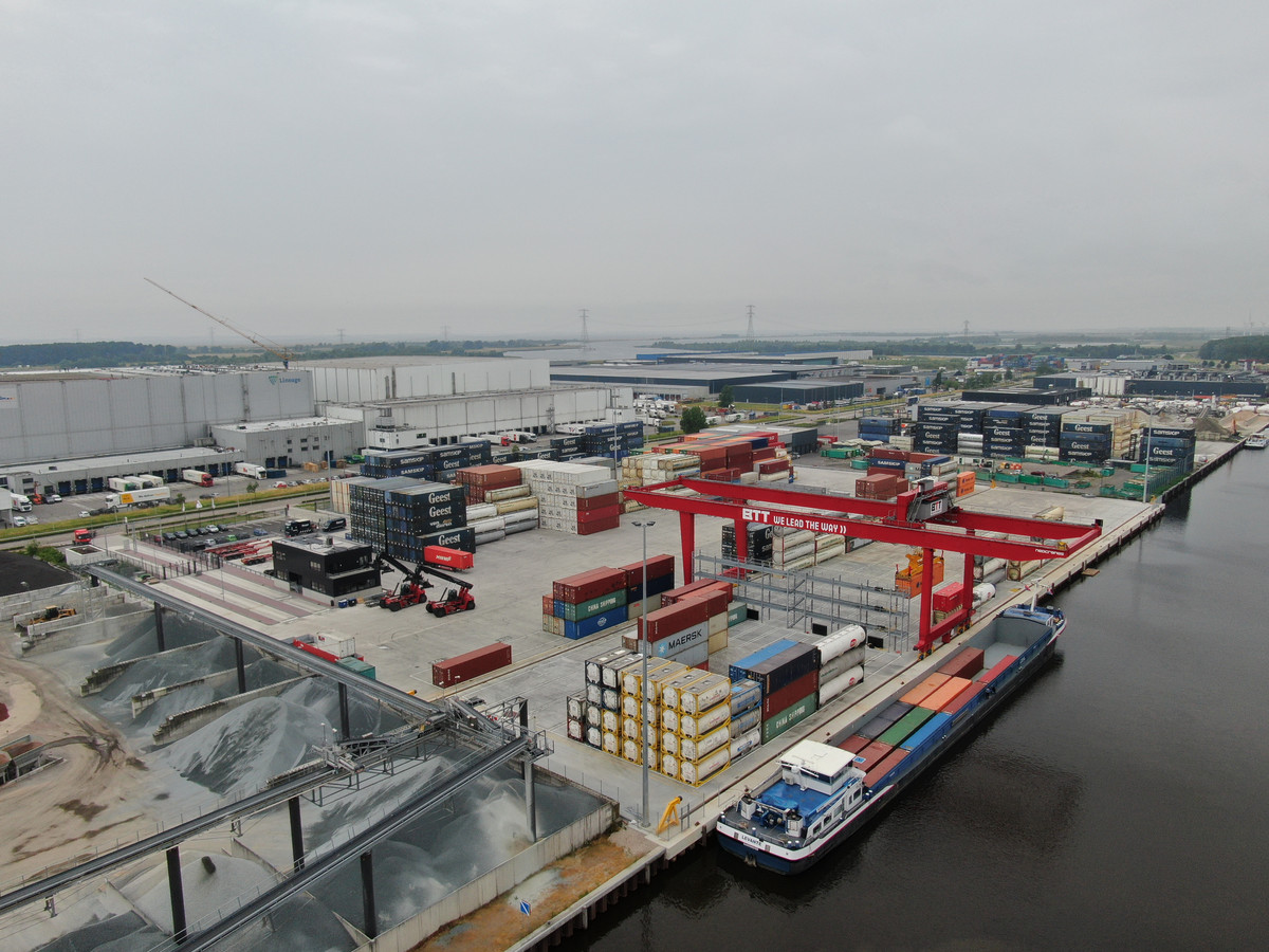 Moderne containerterminal BTT zet Bergen op Zoom als grote binnenhaven ...