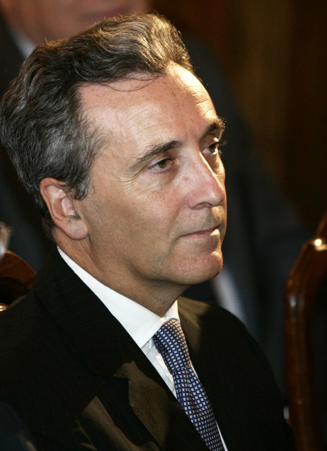Vittorio Grilli remplace Mario Monti aux Finances italiennes | Foto ...