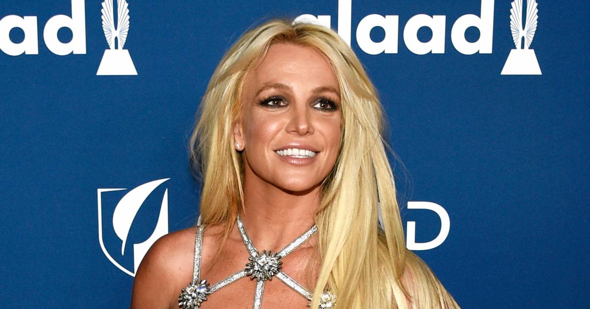 Britney Spears Aparece Semidesnuda En La Portada De Sus Muy Comentadas
