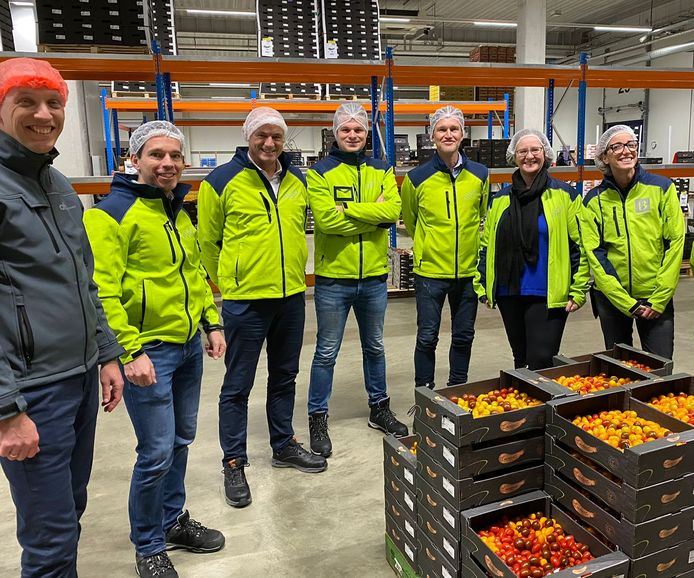 Westlandse VVD met staatssecretaris op bezoek bij Best Fresh Group ...