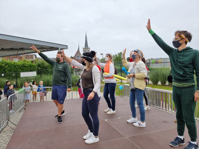 TERUG NAAR SCHOOL De Springveer neemt sportieve start: iedereen aan het ...