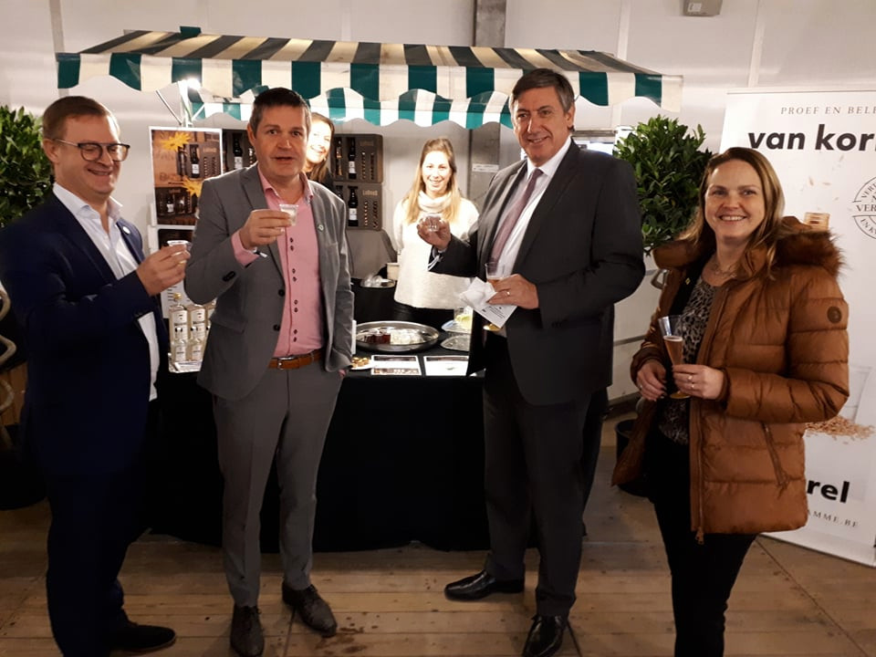 Winterjaarmarkt officieel gestart in aanwezigheid van ministers Jambon ...