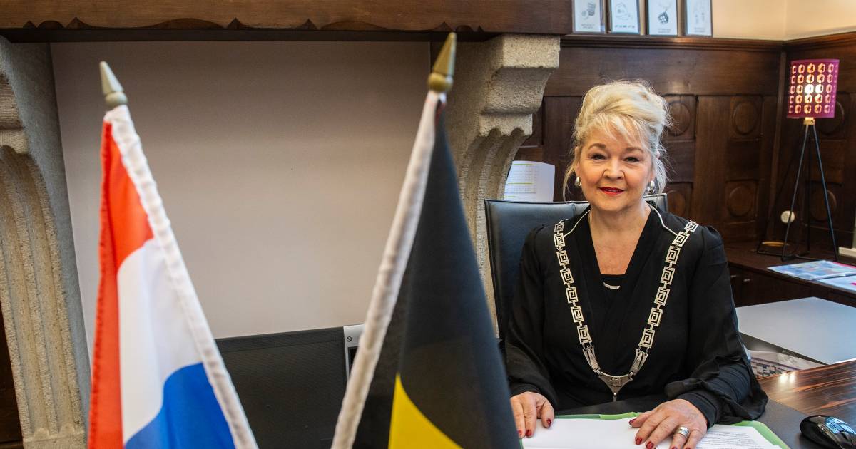 Marjon de Hoon-Veelenturf herbenoemd als burgemeester van Baarle-Nassau ...