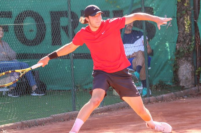 Doorzetter Tibo Colson wint zijn eerste proftoernooi in Mozambique ...