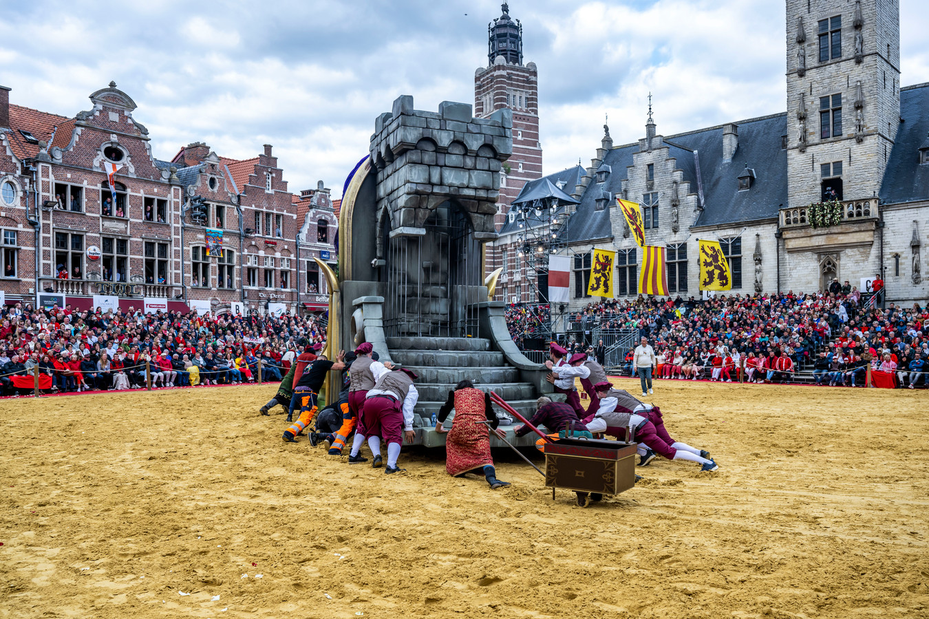 Welkom in Dendermonde, daags na Ros Beiaard: Pijnders zijn alweer op ...