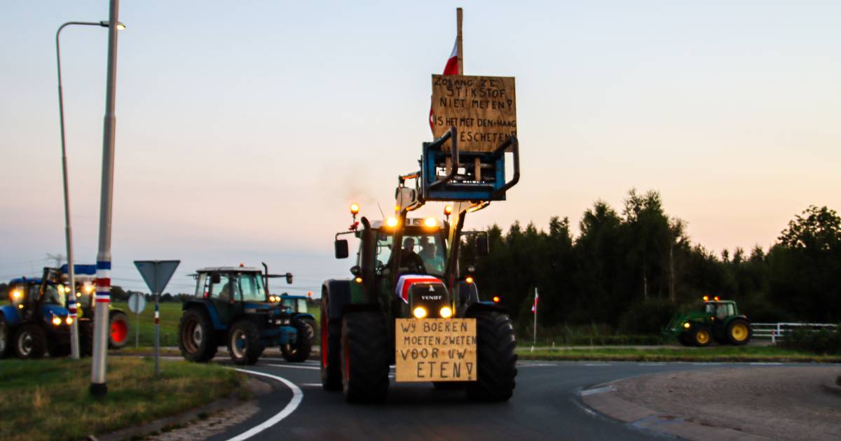 Boeren met trekkers de weg op tegen stikstofplannen: ‘Wij boeren moeten ...