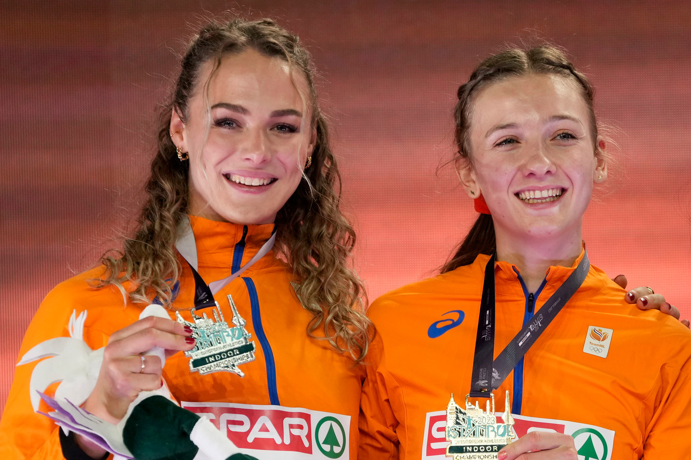 Femke Bol en Lieke Klaver beleven droomweekend: ‘We zijn gewoon twee ... Femke Bol en Lieke Klaver beleven droomweekend: ‘We zijn gewoon twee ...