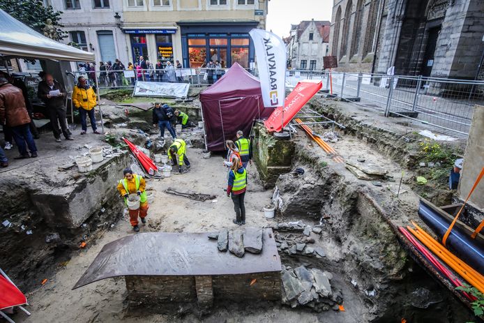 Archeologische opgravingen aan Onze-Lieve-Vrouwekerk eindelijk afgerond, maar werken zijn nog ...