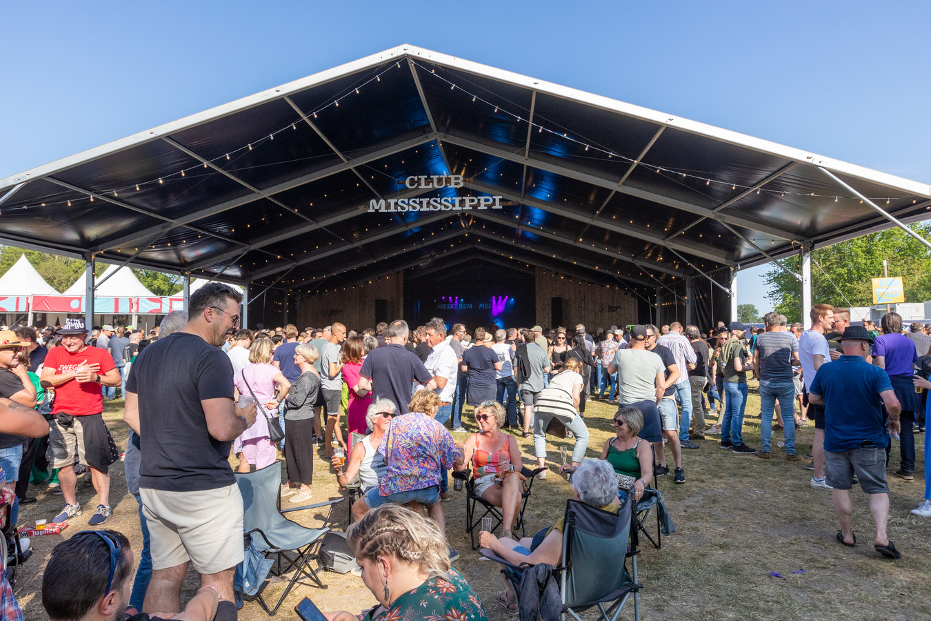 “Dit is het beste festival voor gitaarliefhebbers”: Met veel zon en ...
