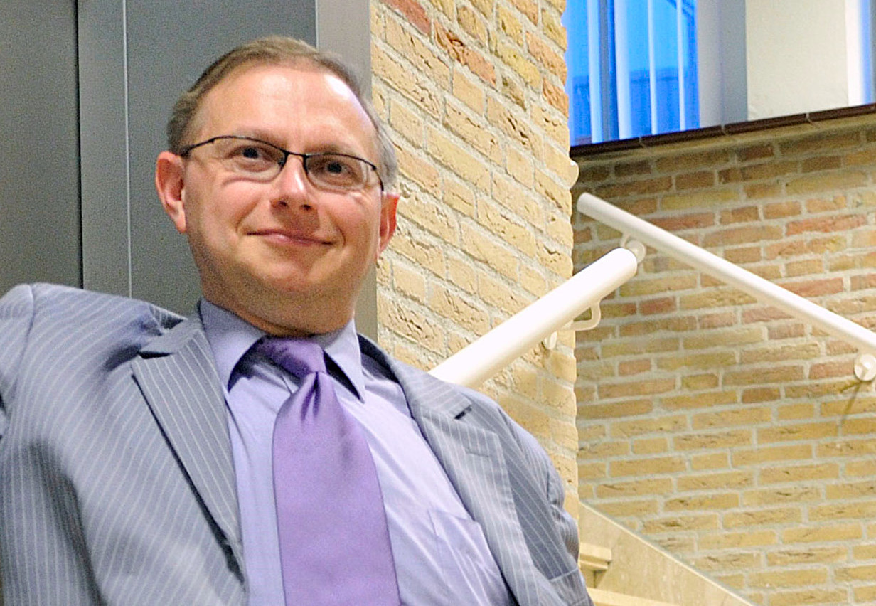 Adieu voor een wethouder en zijn sax: John van Hal is overleden | Foto ...