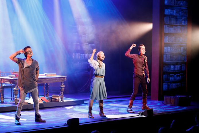 Studio 100 kondigt nieuwe show van ‘Nachtwacht’ aan | Showbizz | hln.be