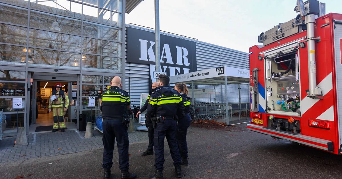 Karwei Eindhoven weer open na ontruiming vanwege rookontwikkeling ...