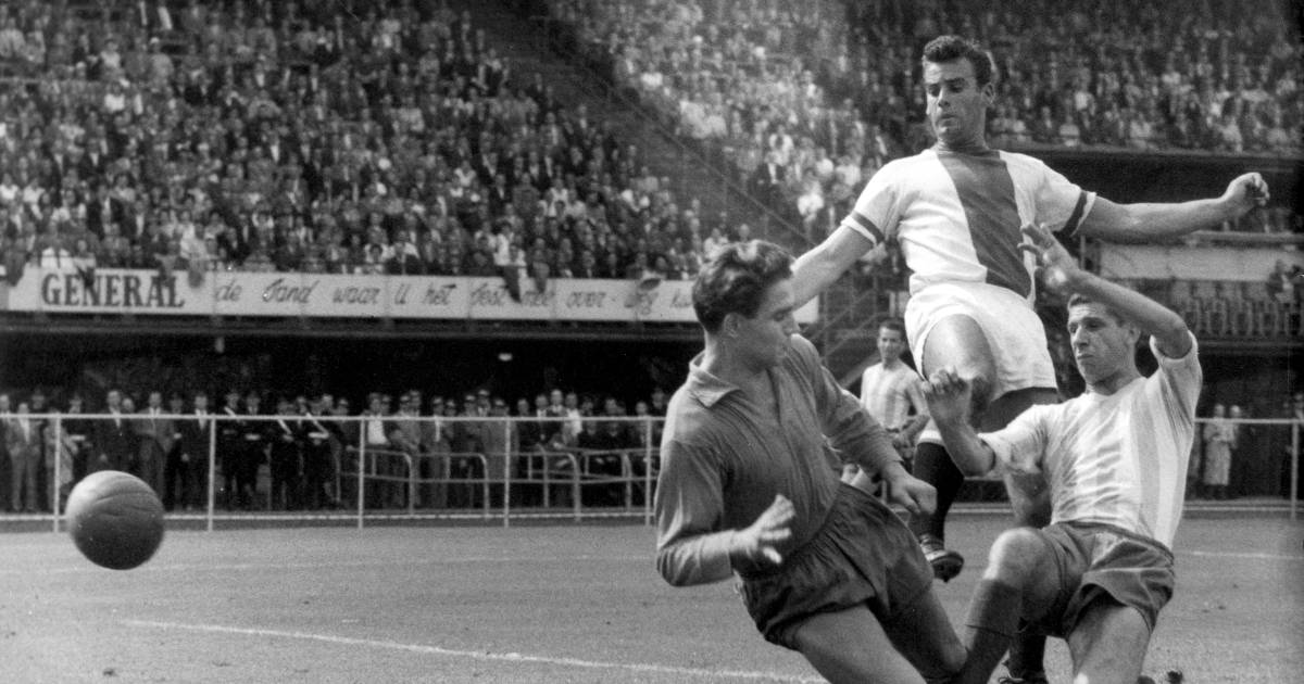Cor van der Gijp, topscorer allertijden van Feyenoord, op 91-jarige ...