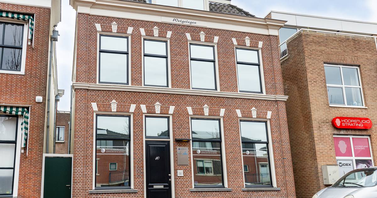 De tekeningen liggen al klaar: dit kantoor kun je omtoveren tot een gedroomde stadsvilla ...