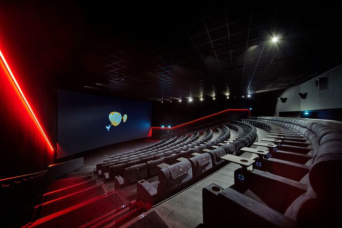 Nieuwe stoelen in Pathé Scheveningen: zwart, leer, elektrisch én ...
