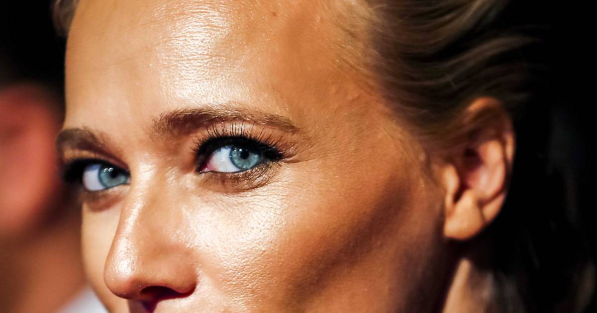 De gebroken arm en nek van Jennifer, Jan lost zijn burn-out op | Show ...