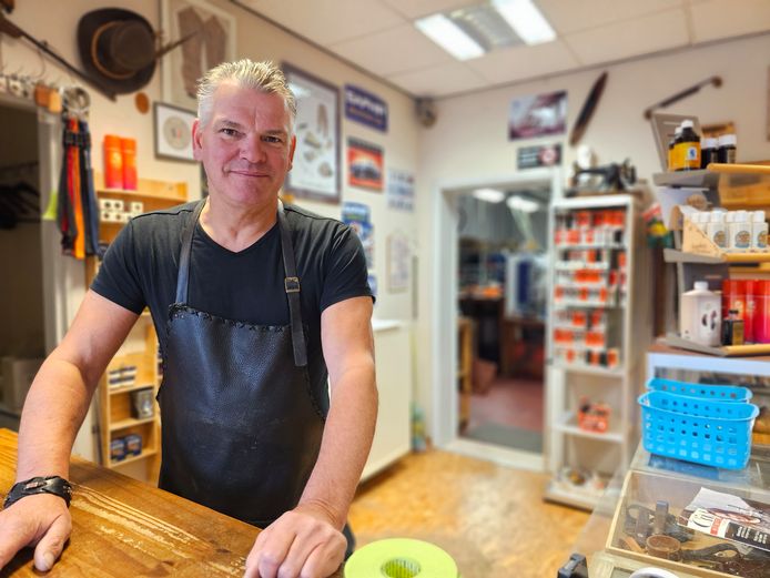 Walter (62) zoekt overnemer voor Ledershop Cavents: “Ooit begon een ...