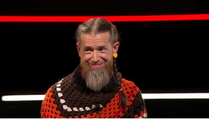 Erik Van Looy wordt emotioneel wanneer hij afscheid moet nemen in ‘De slimste mens’: “Weet dat ...