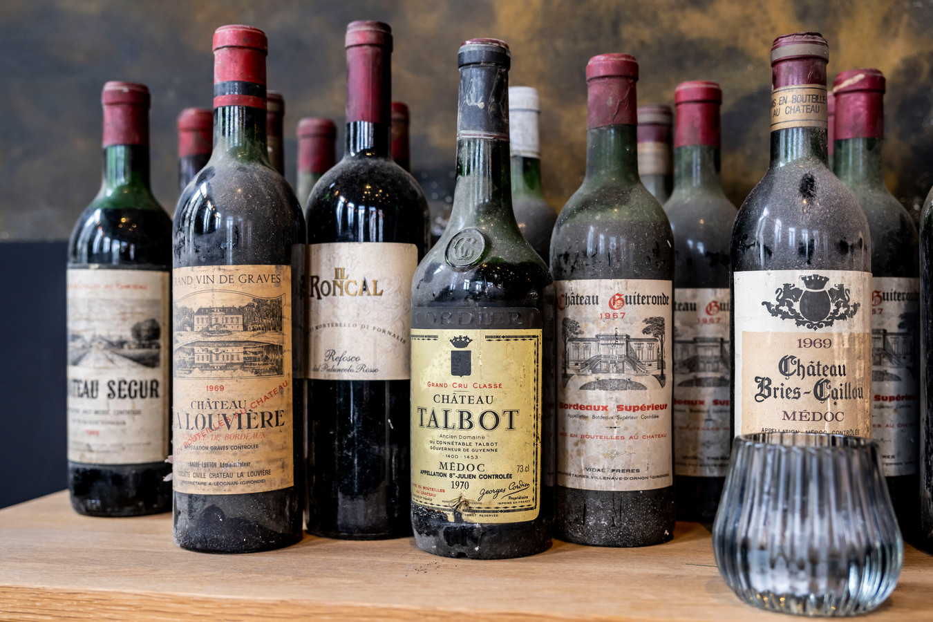 NET OPEN. Jordan serveert wijn en fingerfood in nieuwe wijnbar Barolo ...