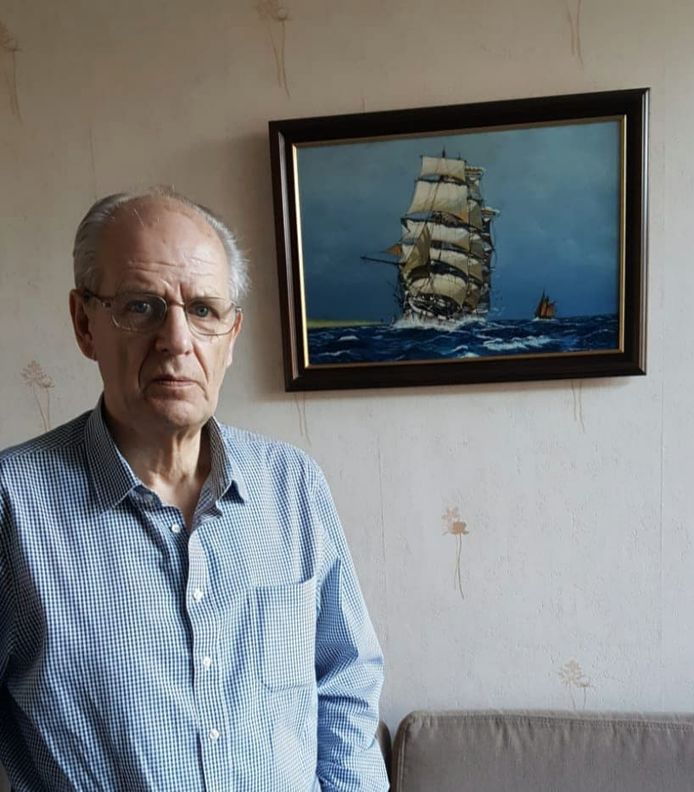 Na zijn hersenbloeding ging Jan door met schilderen, nu gaan zijn ...