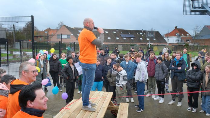 De Lage Kouter opent verfraaide speelplaats | Kortrijk | hln.be