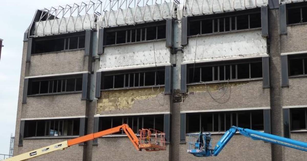 Sloop PNEM-gebouw in volle gang | Den Bosch, Vught | bd.nl