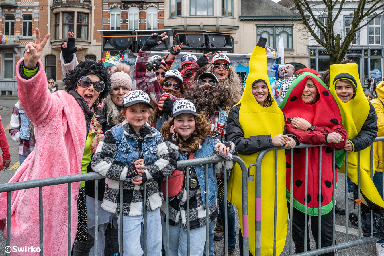TERUGBLIK. Dit was de eerste dag van Aalst carnaval | Foto | hln.be