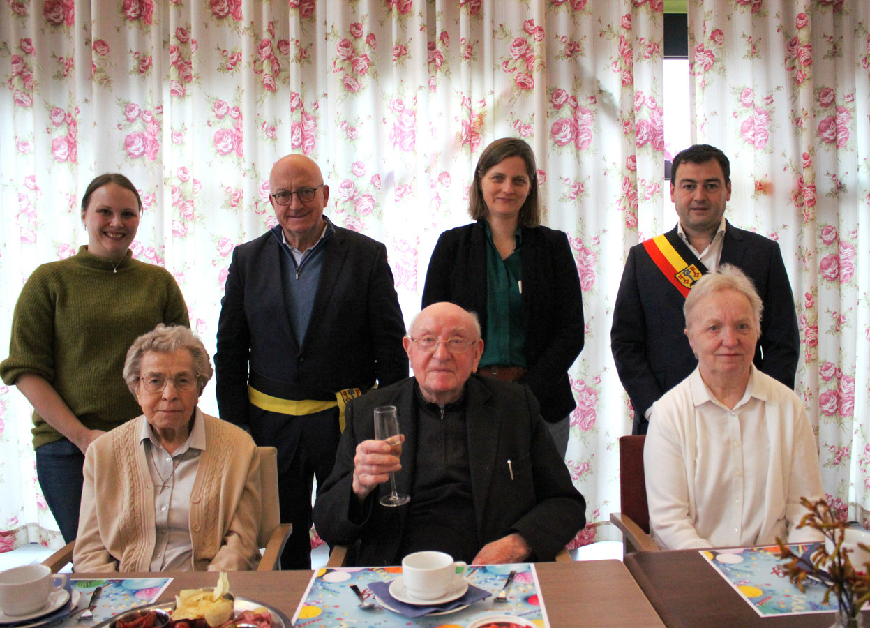 Pastoor Andries ‘André’ Verstraete is 101 jaar: “Als hij maar kan ...