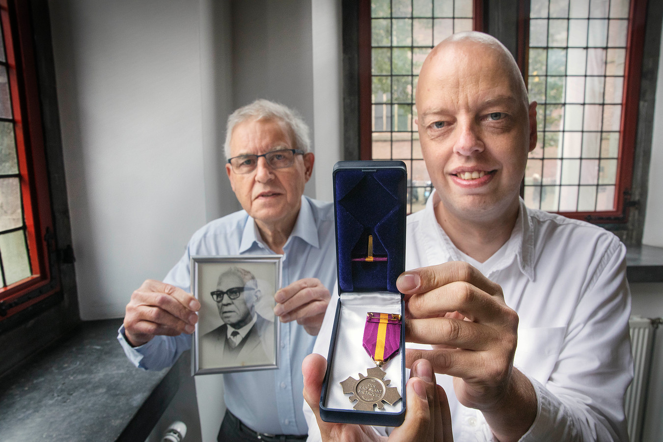 Kleinzoon van oorlogs­vete­raan Michiel Vrolijk duikt archieven in: ‘Na ...