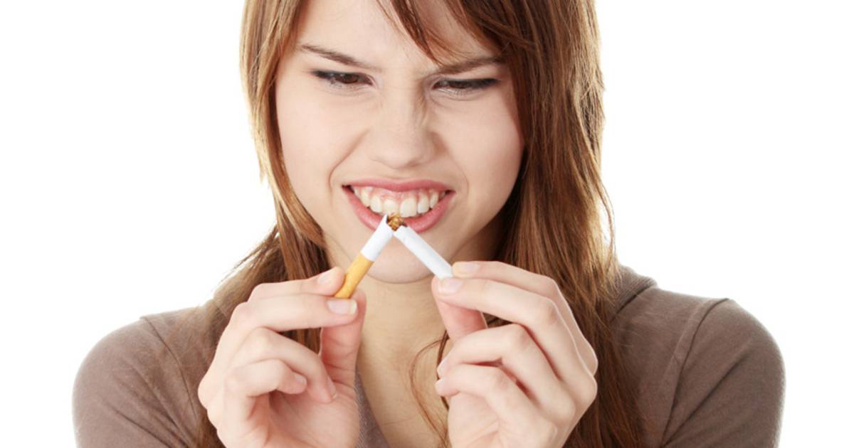 Waarom het voor vrouwen moeilijker is om te stoppen met roken | Fit ...