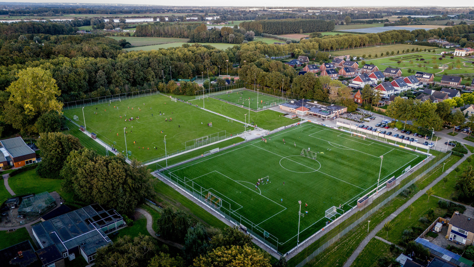 Voetbalclub schrikt zich rot van bouwplan gemeente: ‘Hij had het kunnen ...