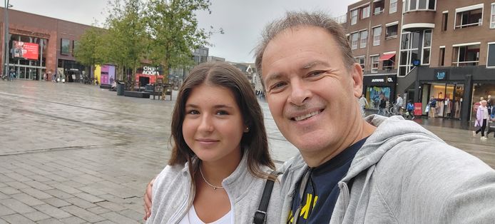 Zweedse vader (55) woest om incompetentie van FC Twente: ‘Club kon mijn ...